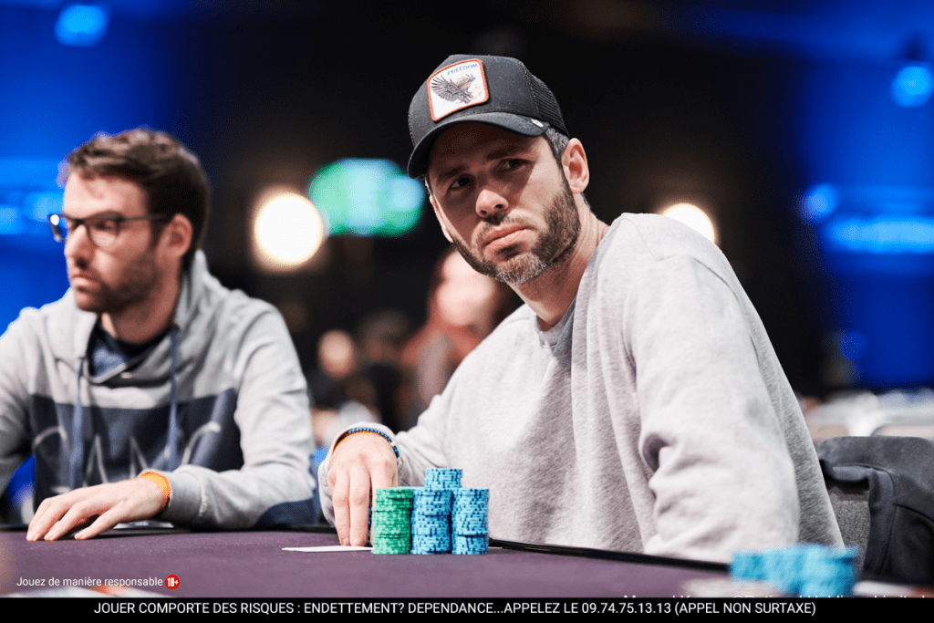 Anthony Apicella chipleader à l'abord de la table finale du FPS Aix-en ...